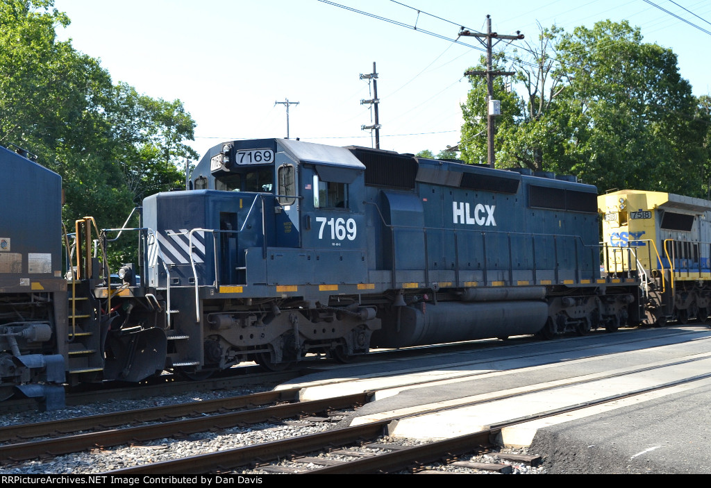 HLCX SD40-2 7169 on Q418-03